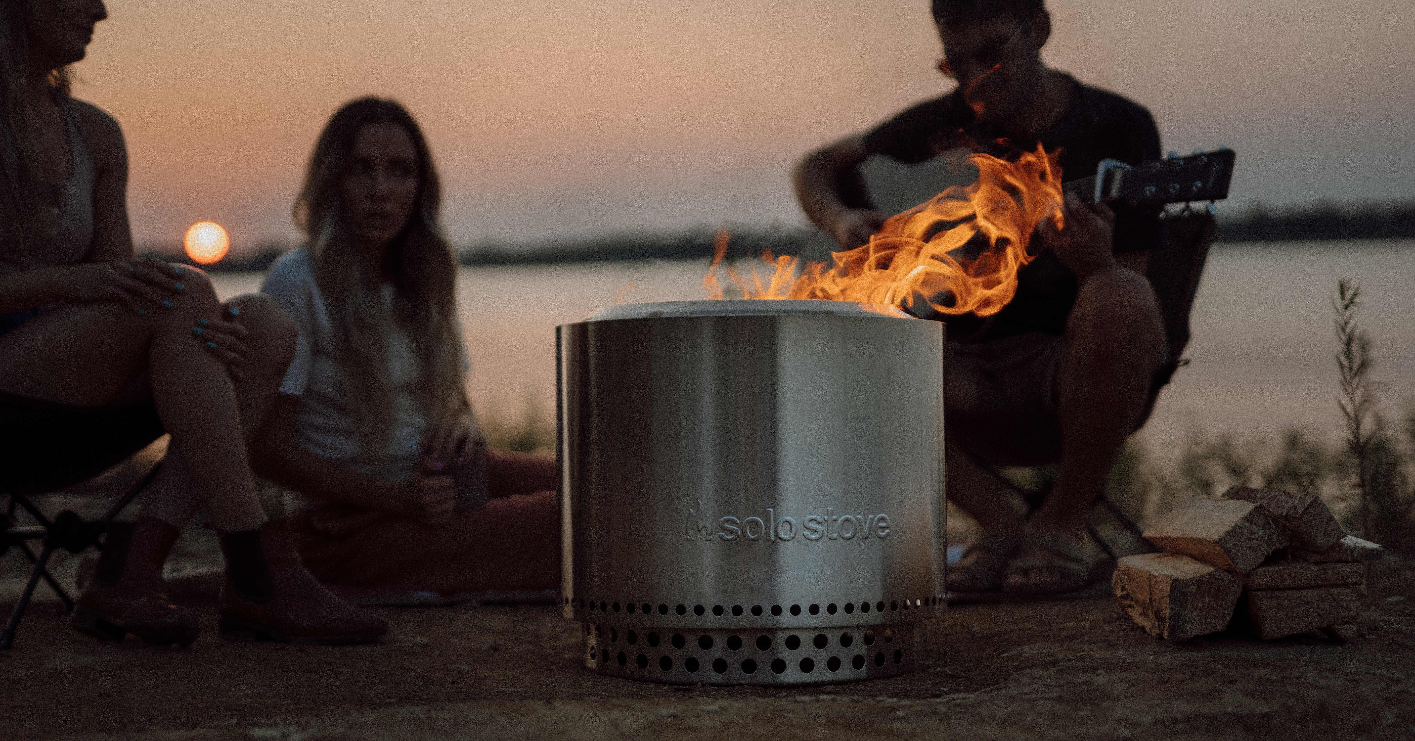 Bonfire Essential Bundle: Fire Pit, Lid, Stand Solo Stove